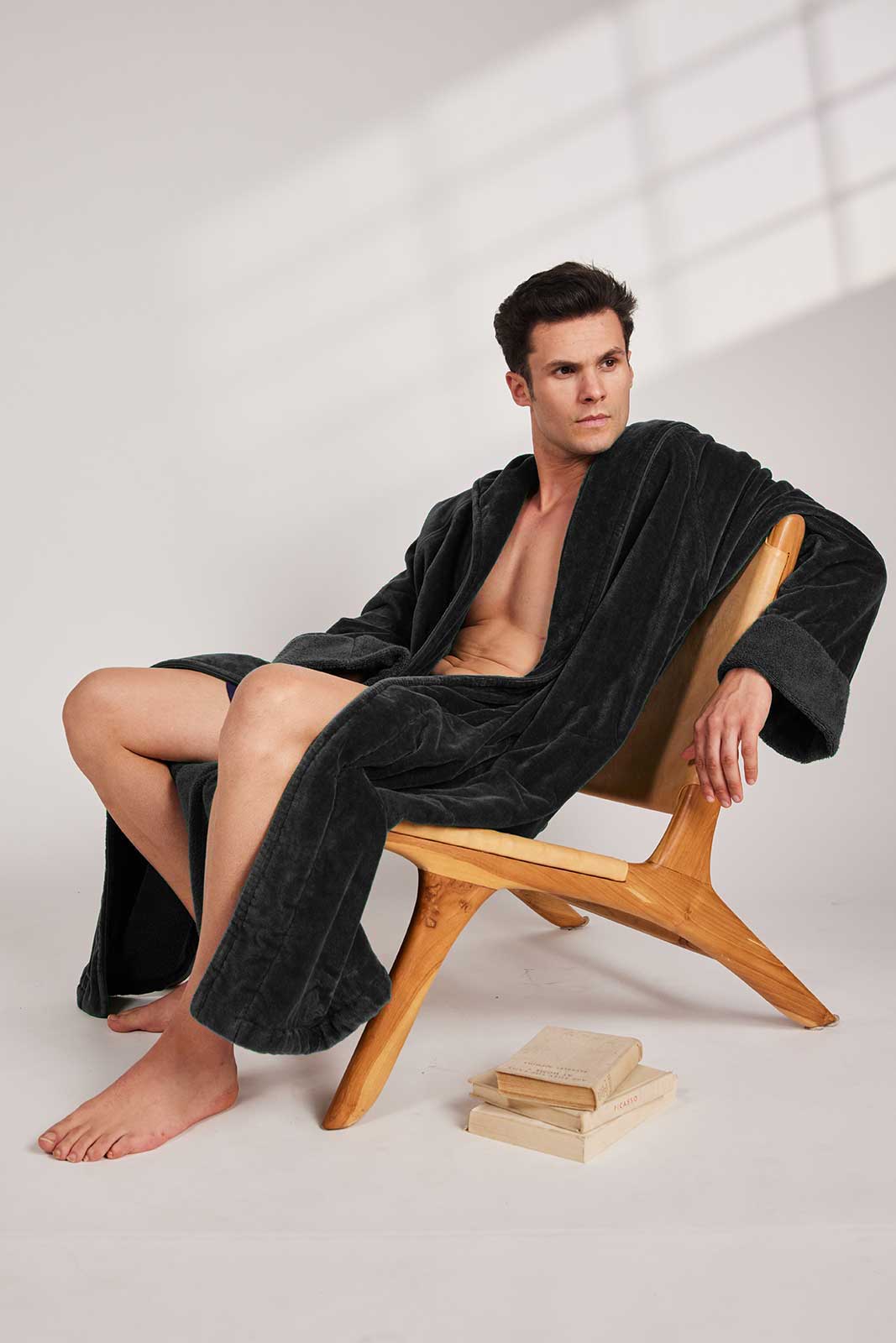 Organic Cotton Hooded Robe - In Black - Pasithea Sleep